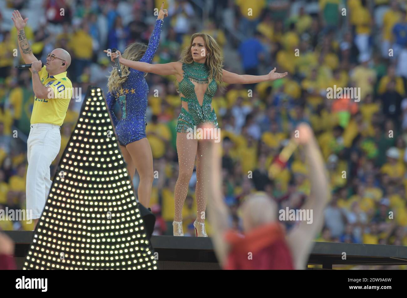 Coupe du monde jennifer lopez hi-res stock photography and images - Alamy