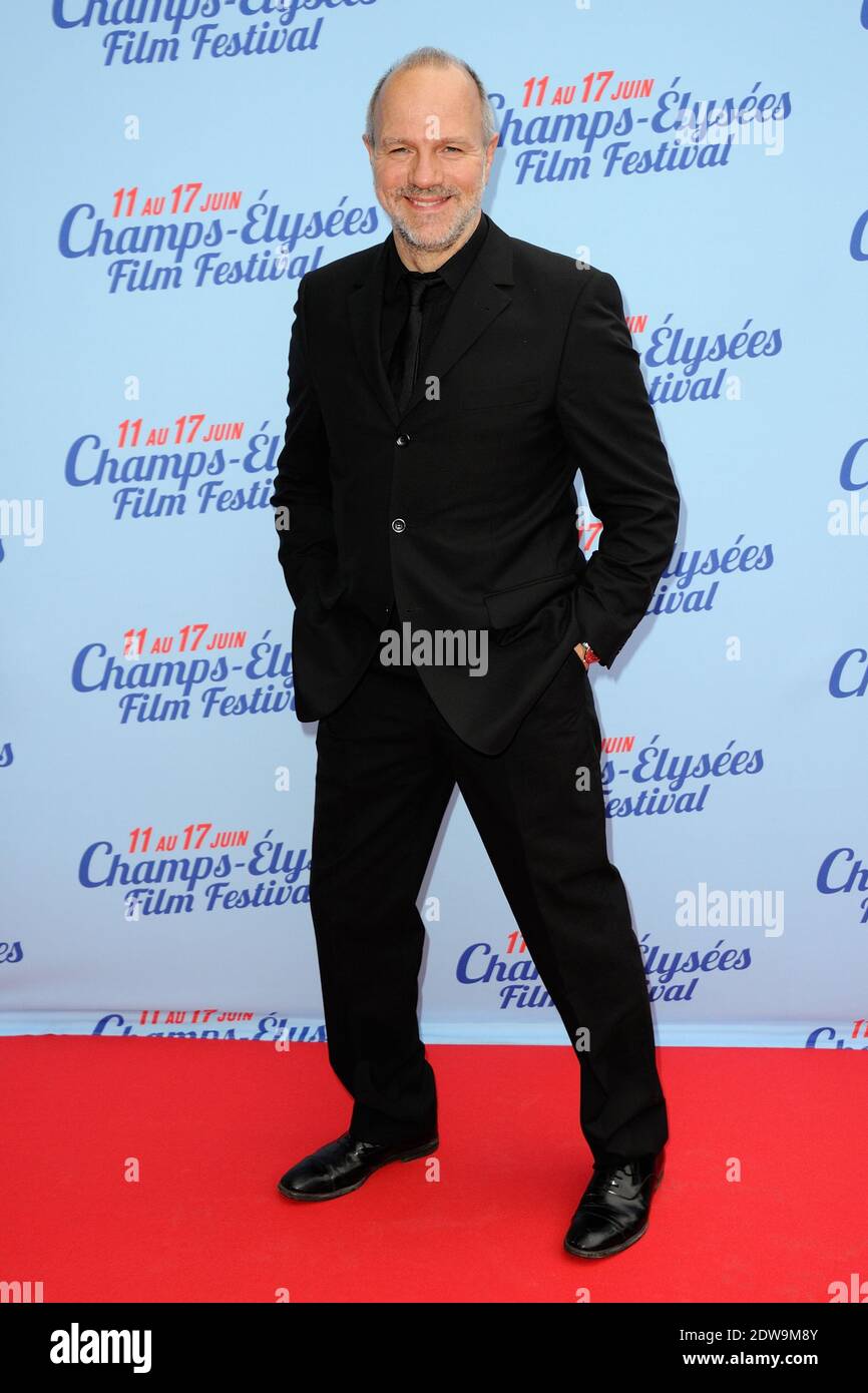 Aurelien Recoing attending the Le Proces de Viviane Amsalem premiere ...