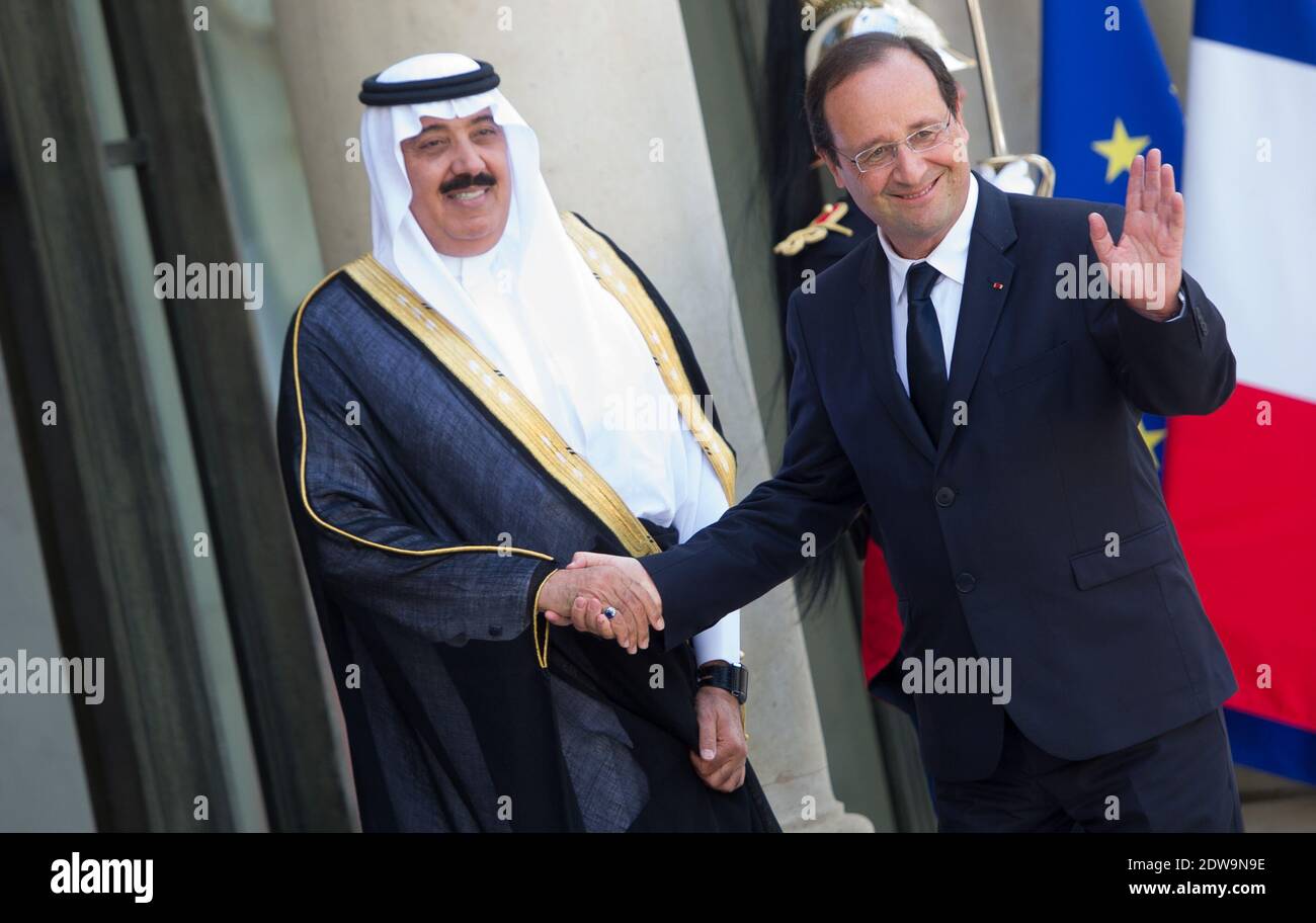 French President Francois Hollande welcome Saudi Crown Prince prior to ...