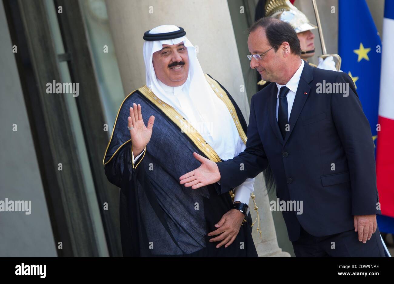 French President Francois Hollande welcome Saudi Crown Prince prior to ...