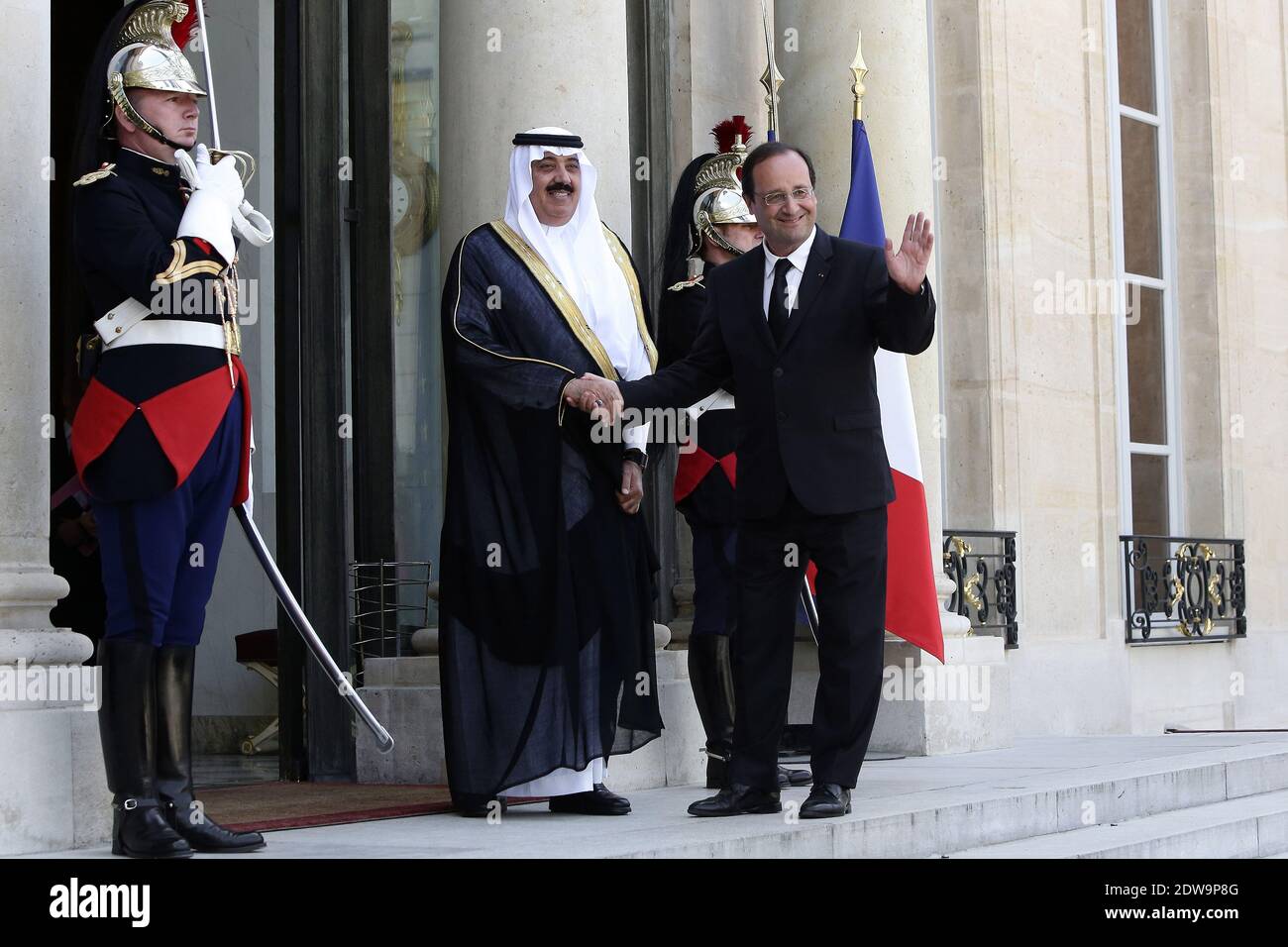 President Francois Hollande greets Prince Mutaib bin Abdullah of Saudia ...