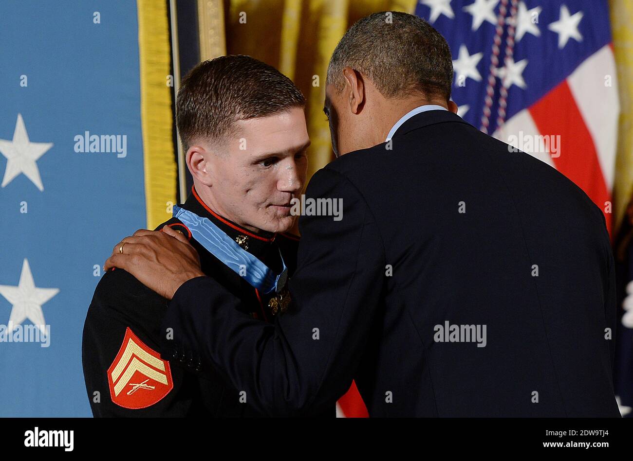 President Barack Obama awards Corporal William 'Kyle' Carpenter, U.S ...