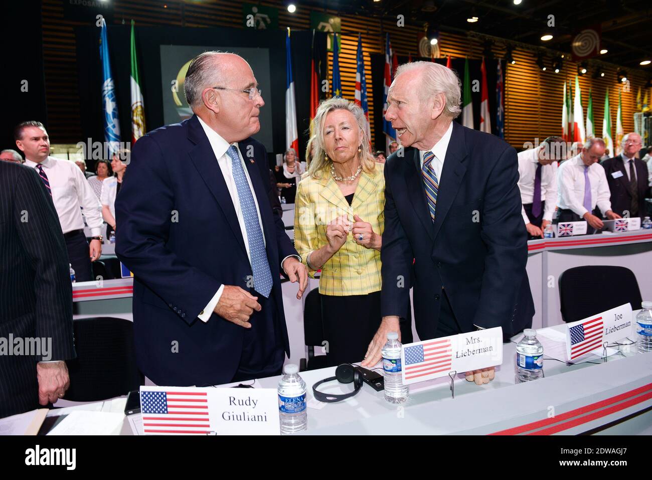 Joe lieberman and wife hadassah hi-res stock photography and images - Alamy