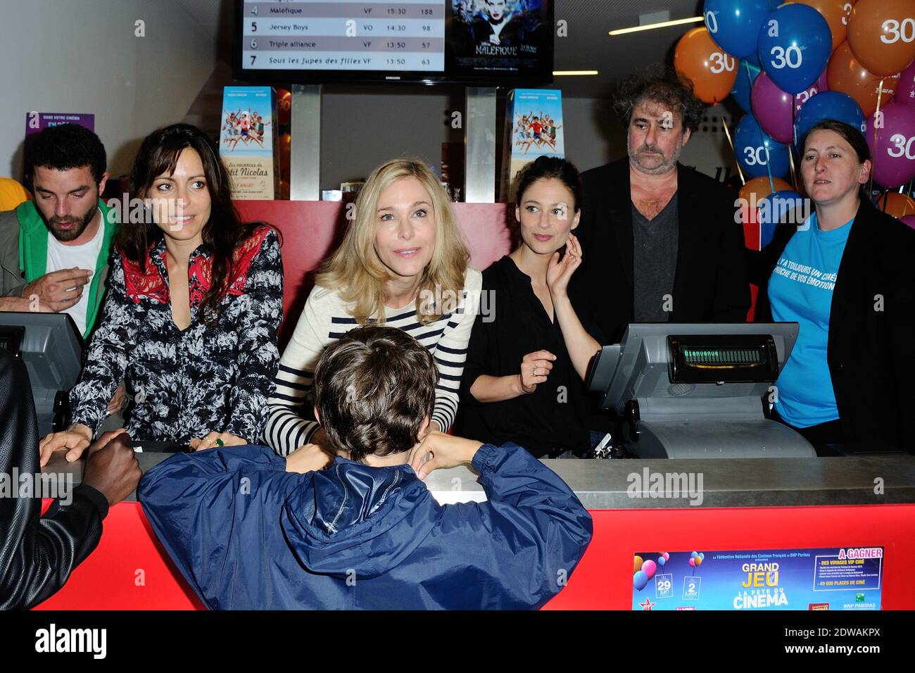 Guillaume Gouix, Audrey Dana, Pascale Arbillot, Melanie Bernier and ...