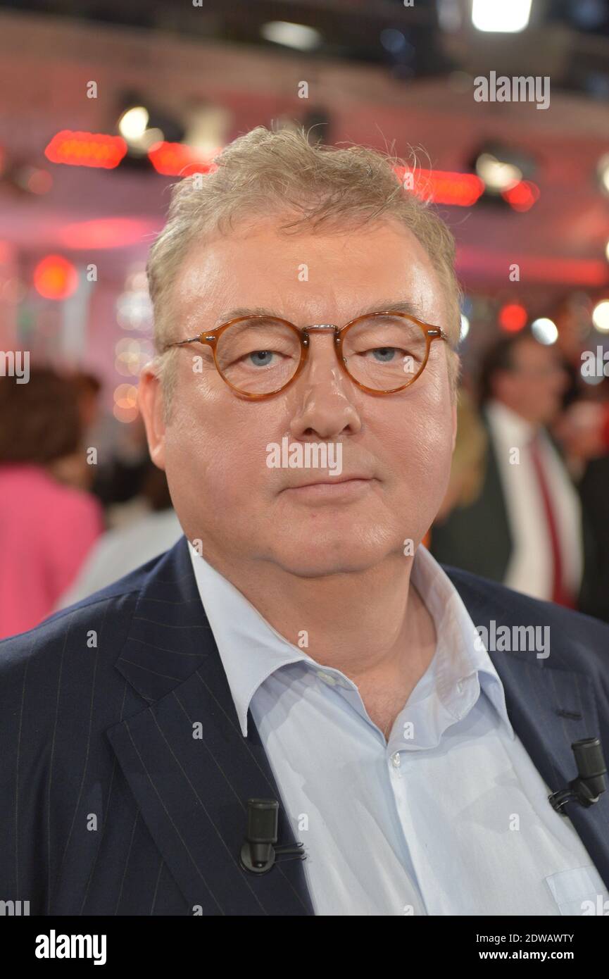 Dominique Besnehard at the taping of Vivement Dimanche on April 22 ...