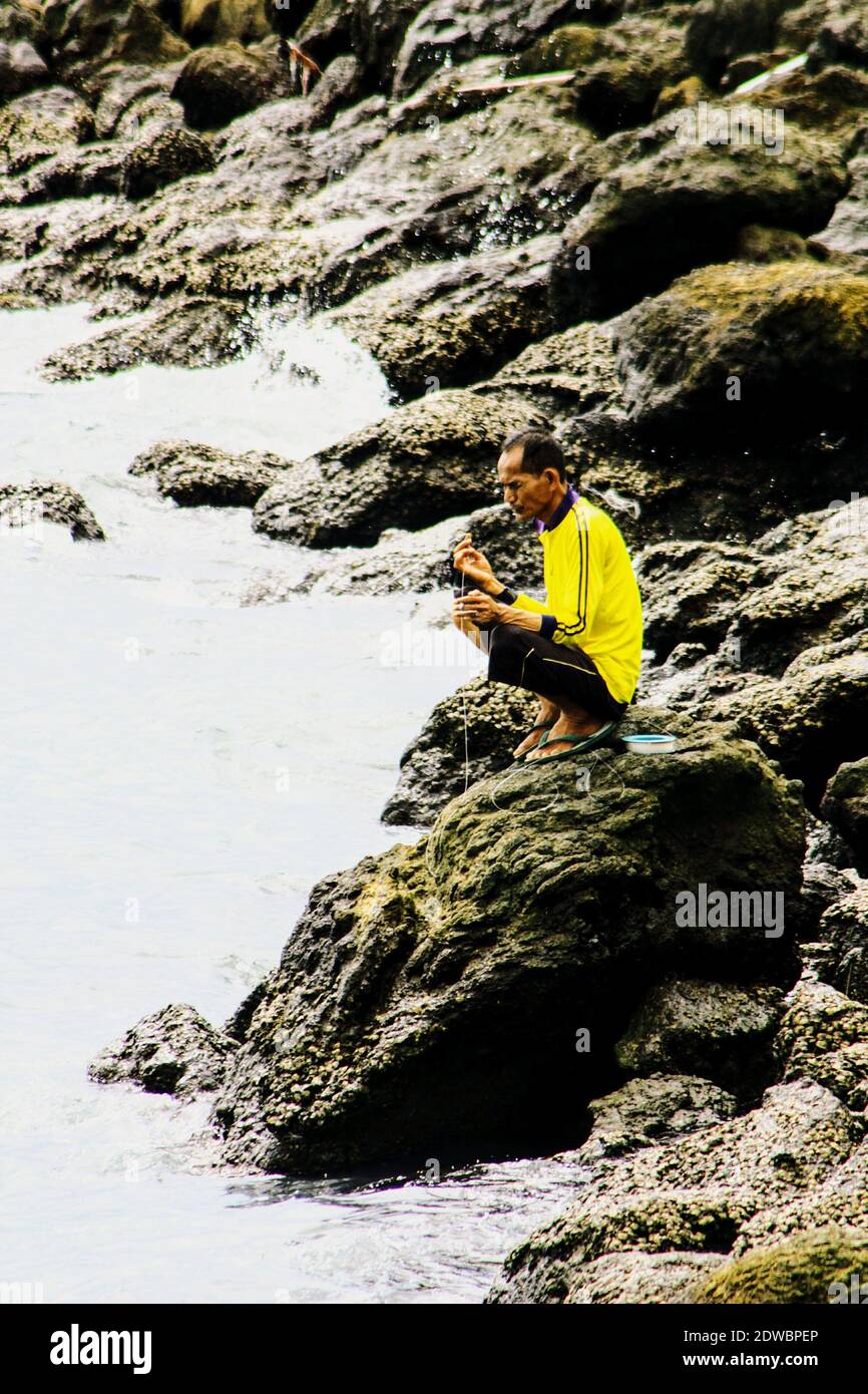 Crouching man rock formation hi-res stock photography and images - Alamy