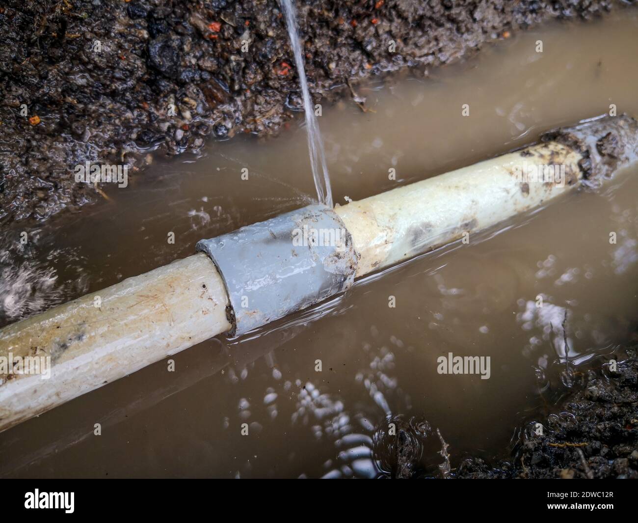 Metal burst hi-res stock photography and images - Alamy