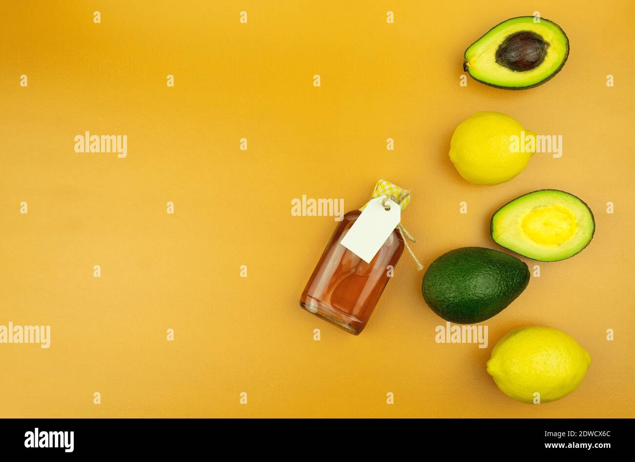 Avocado oil label hi-res stock photography and images - Alamy