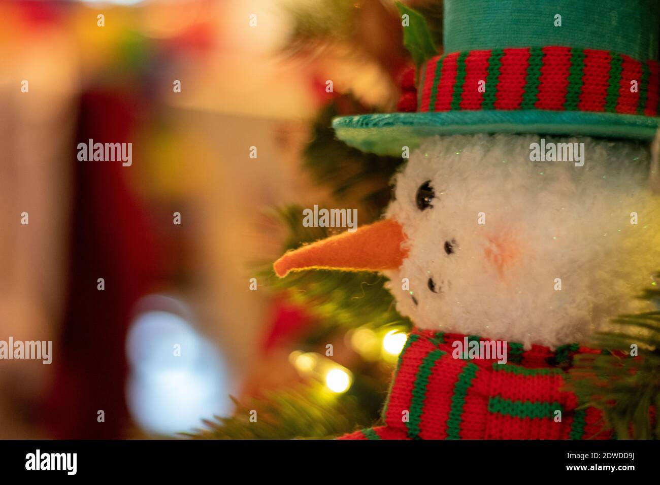Snowman Ornament Profile Stock Photo - Alamy