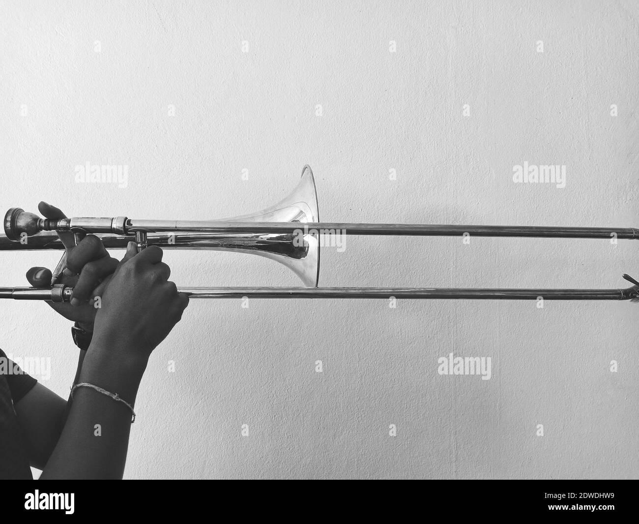 Piano against wall hi-res stock photography and images - Alamy