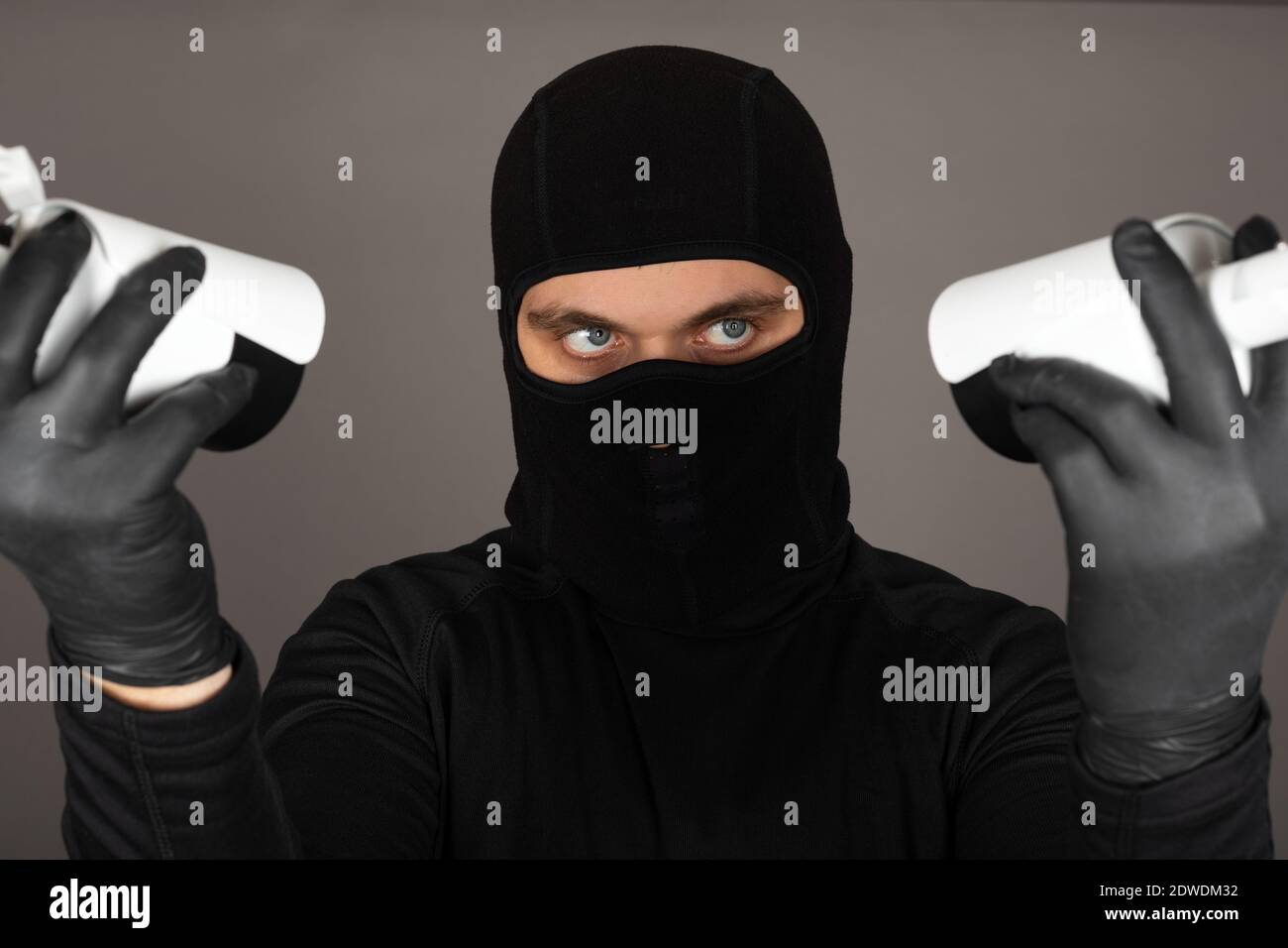 Robbery, camera footage hi-res stock photography and images - Alamy