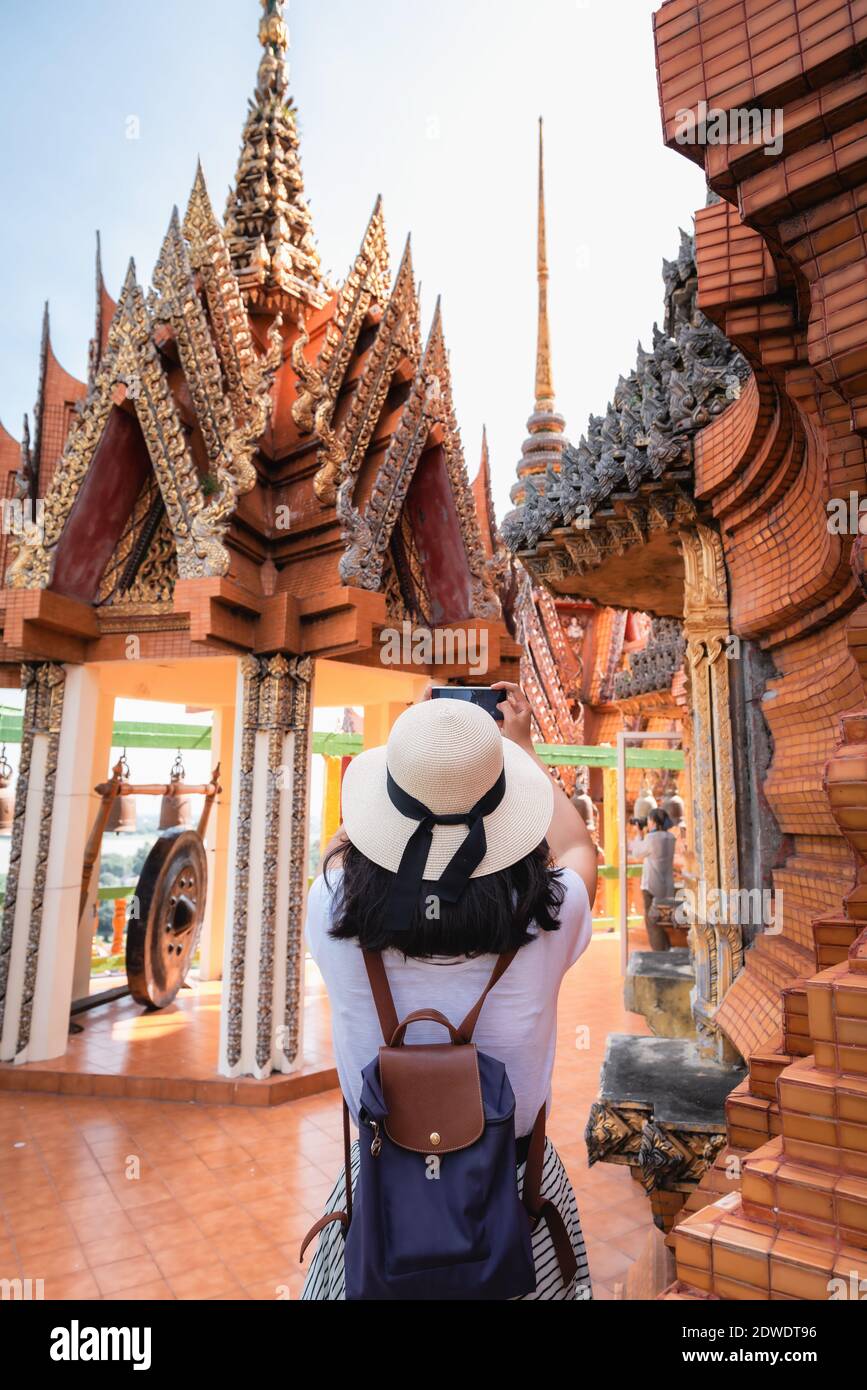 Woman back view art history hi-res stock photography and images - Alamy