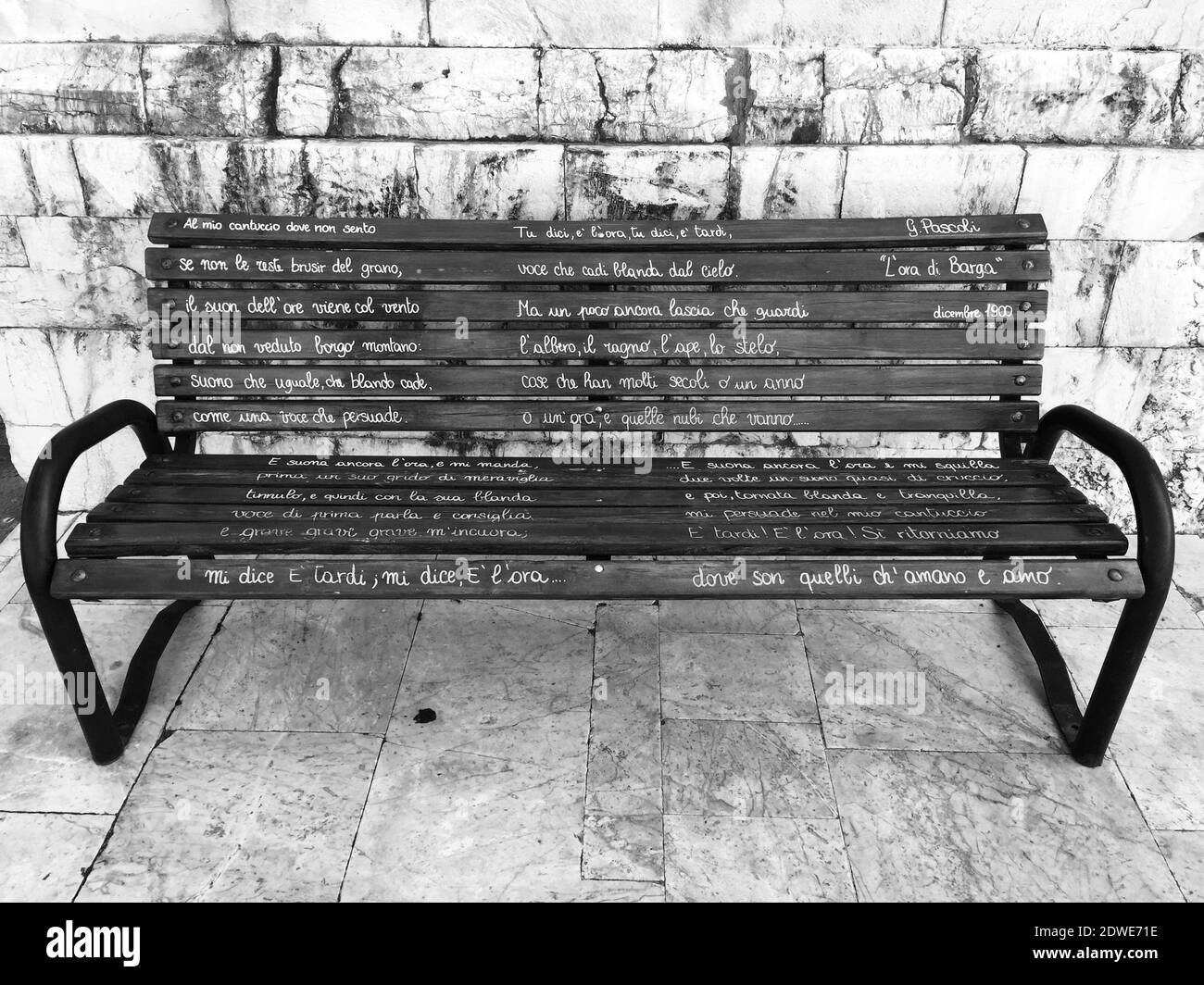 Empty Bench At Building Black and White Stock Photos & Images - Alamy