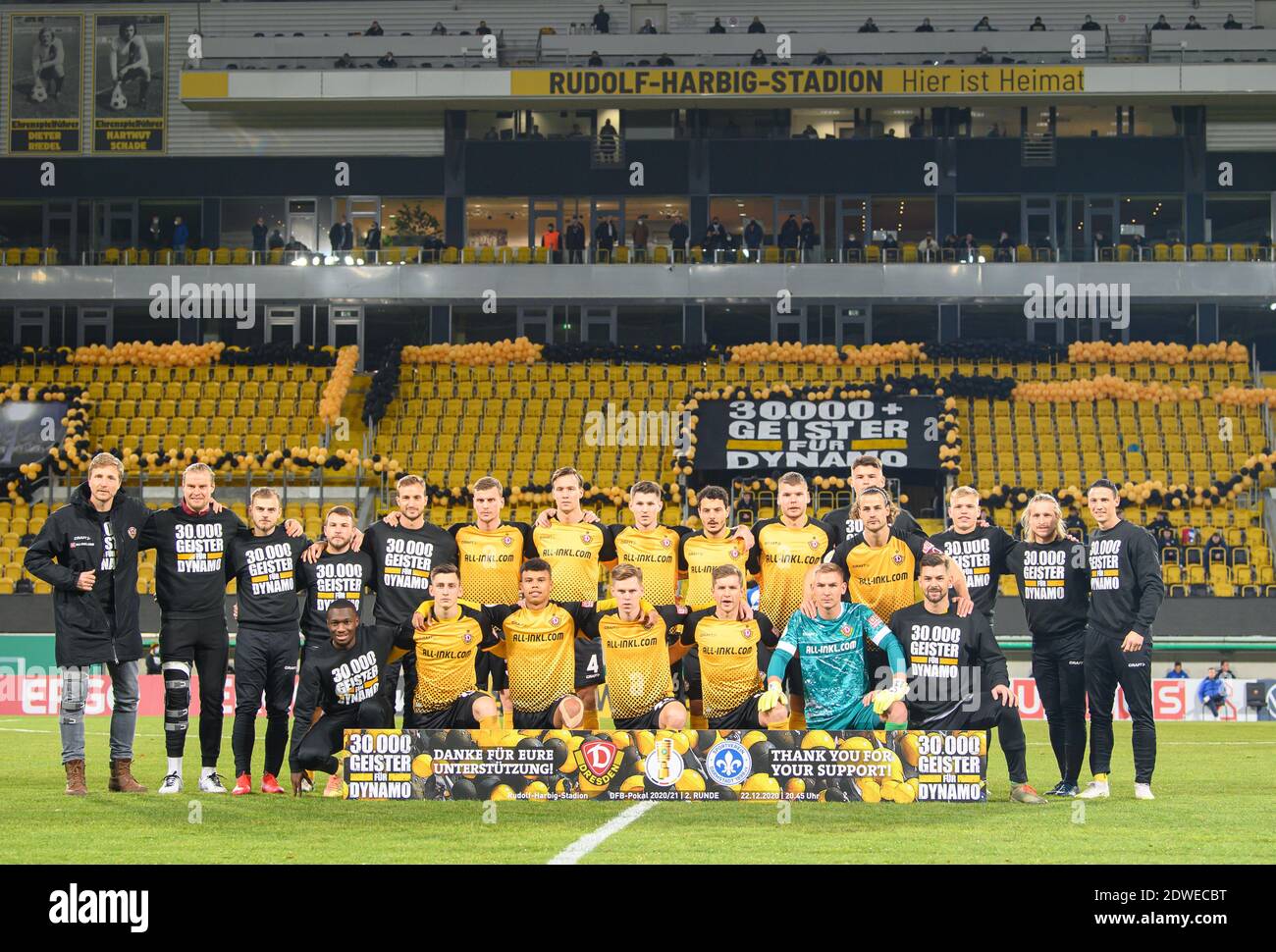 22 December 2020, Saxony, Dresden: Football: DFB Cup, SG Dynamo Dresden ...
