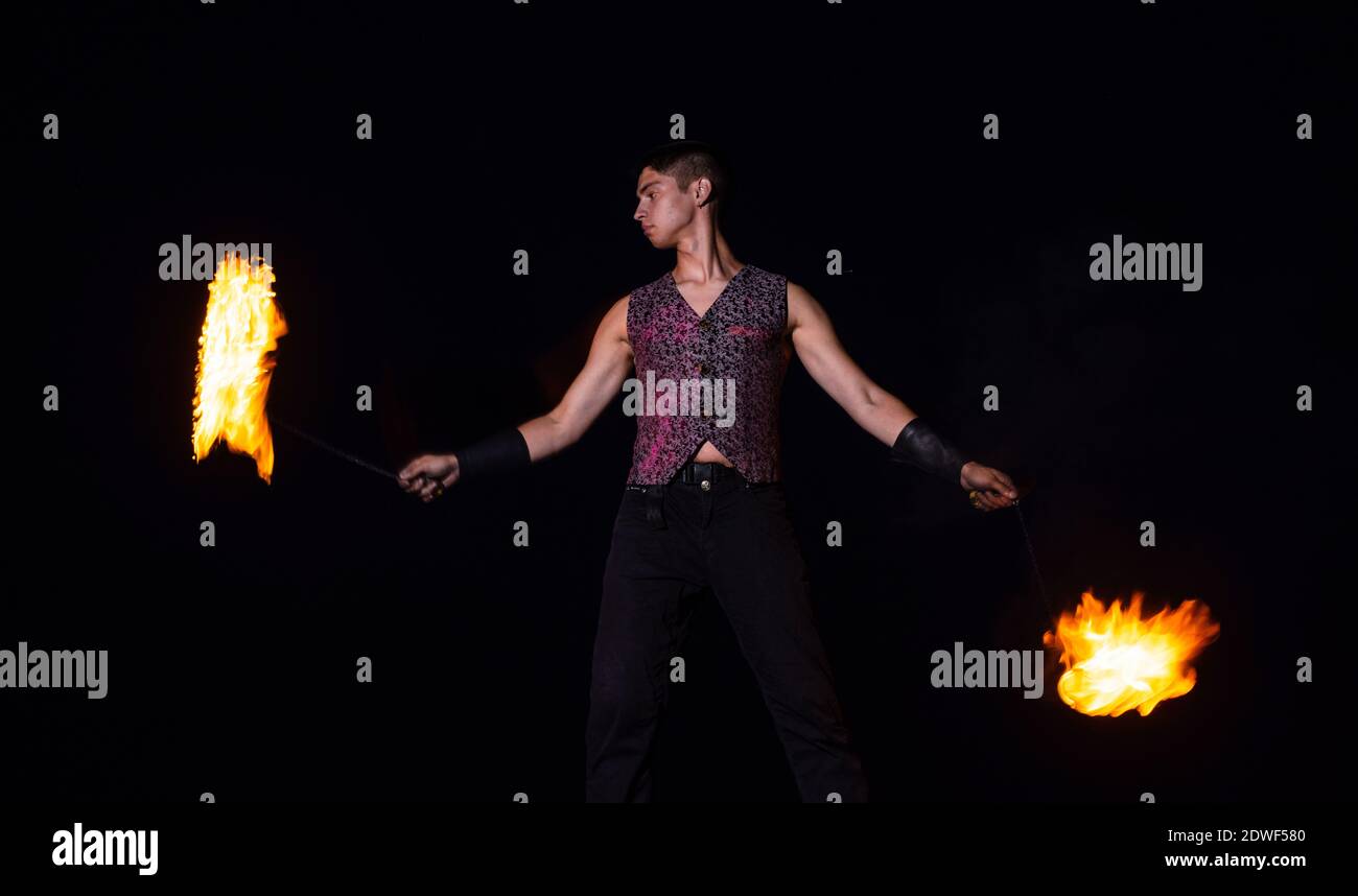 Performer manipulator hi-res stock photography and images - Alamy