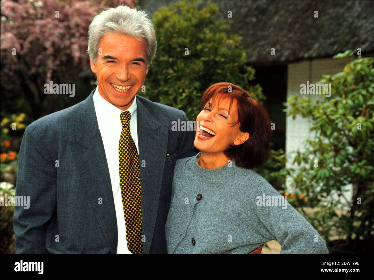 DIE GELIEBTE, ZDF TV-Serie, 1996, Folge: Betrogene Betrüger, Szene mit WOLF ROTH als Dirk Jessen ...