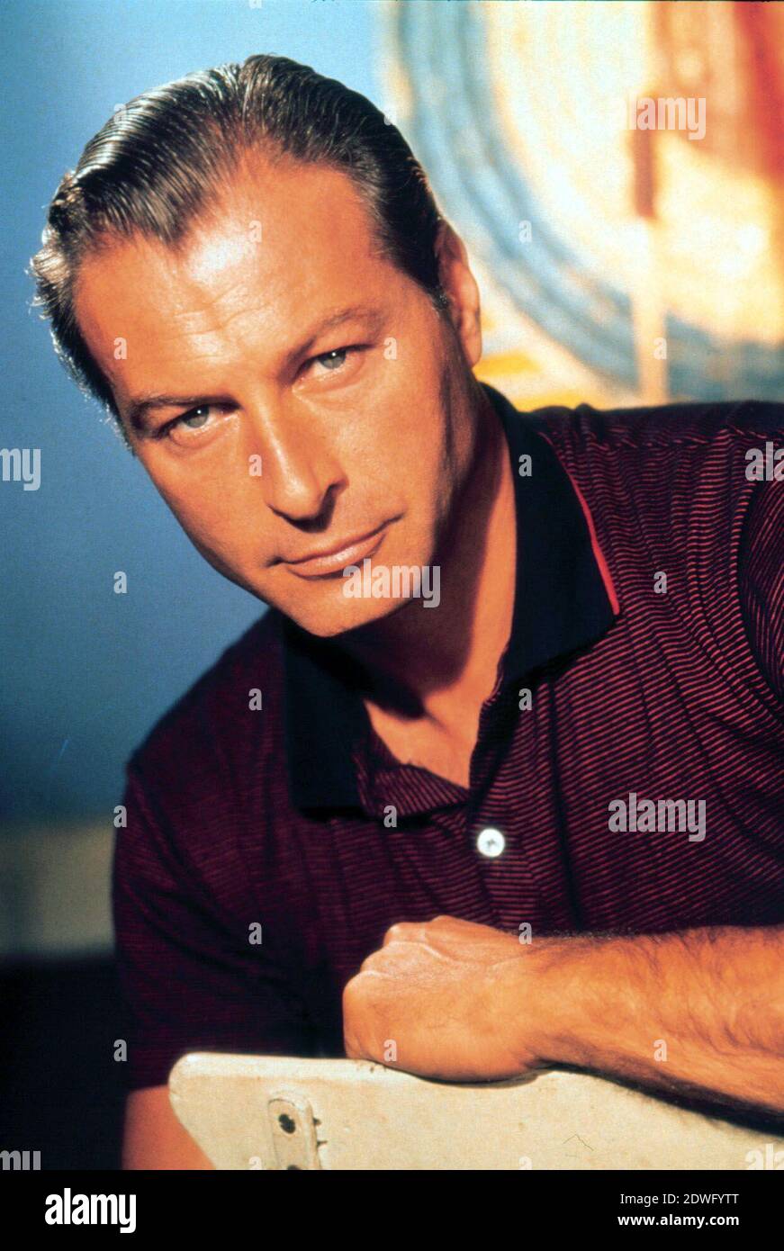 LEX BARKER, amerikanischer Schauspieler, Studioaufnahme für den Film ...