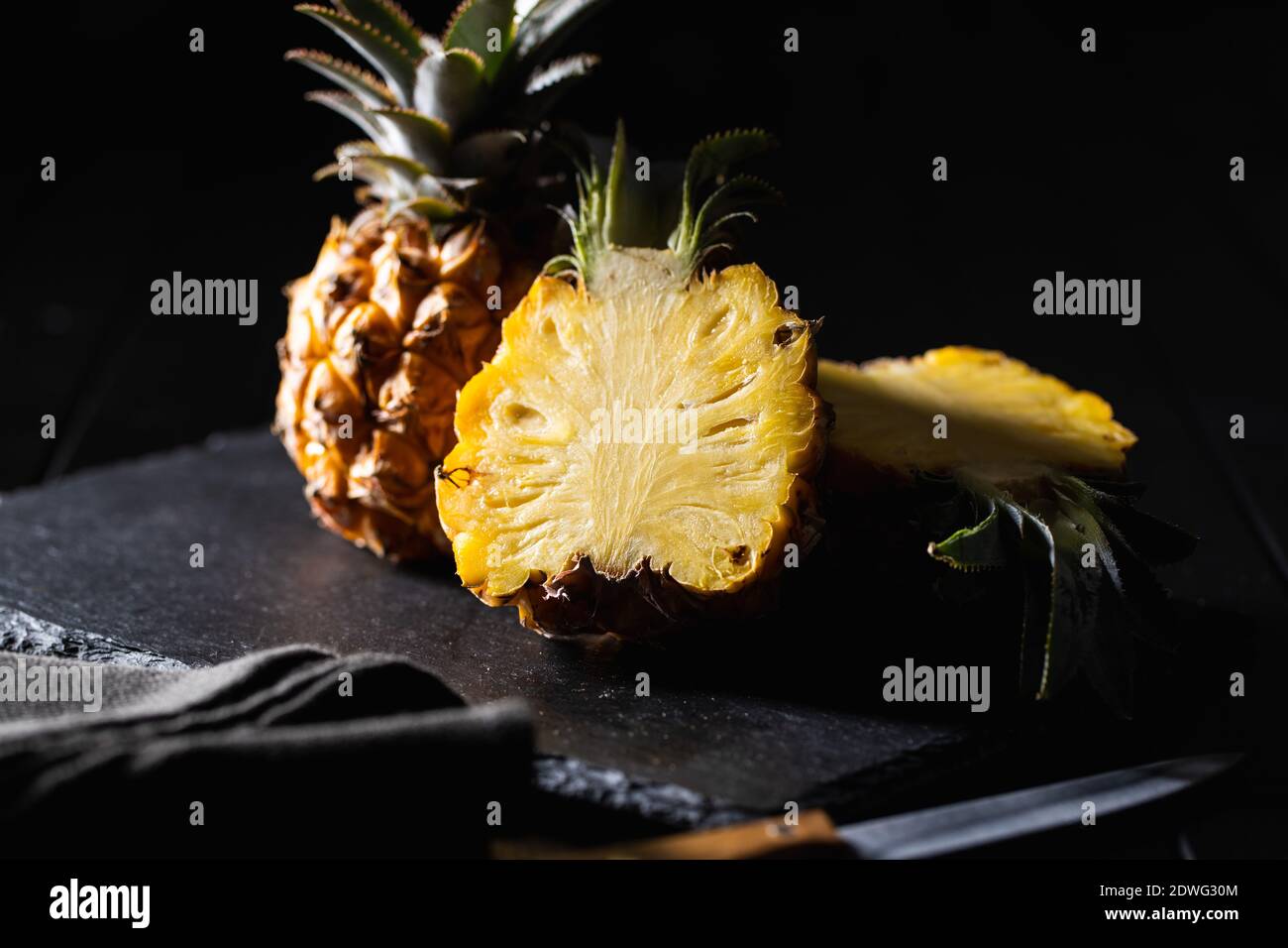 Hawaiian Cutting Pineapple High Resolution Stock Photography and Images ...