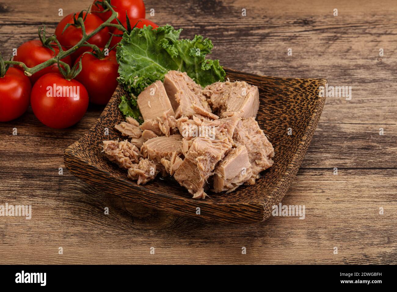 Tasty Canned tuna fillet in the bowl Stock Photo - Alamy
