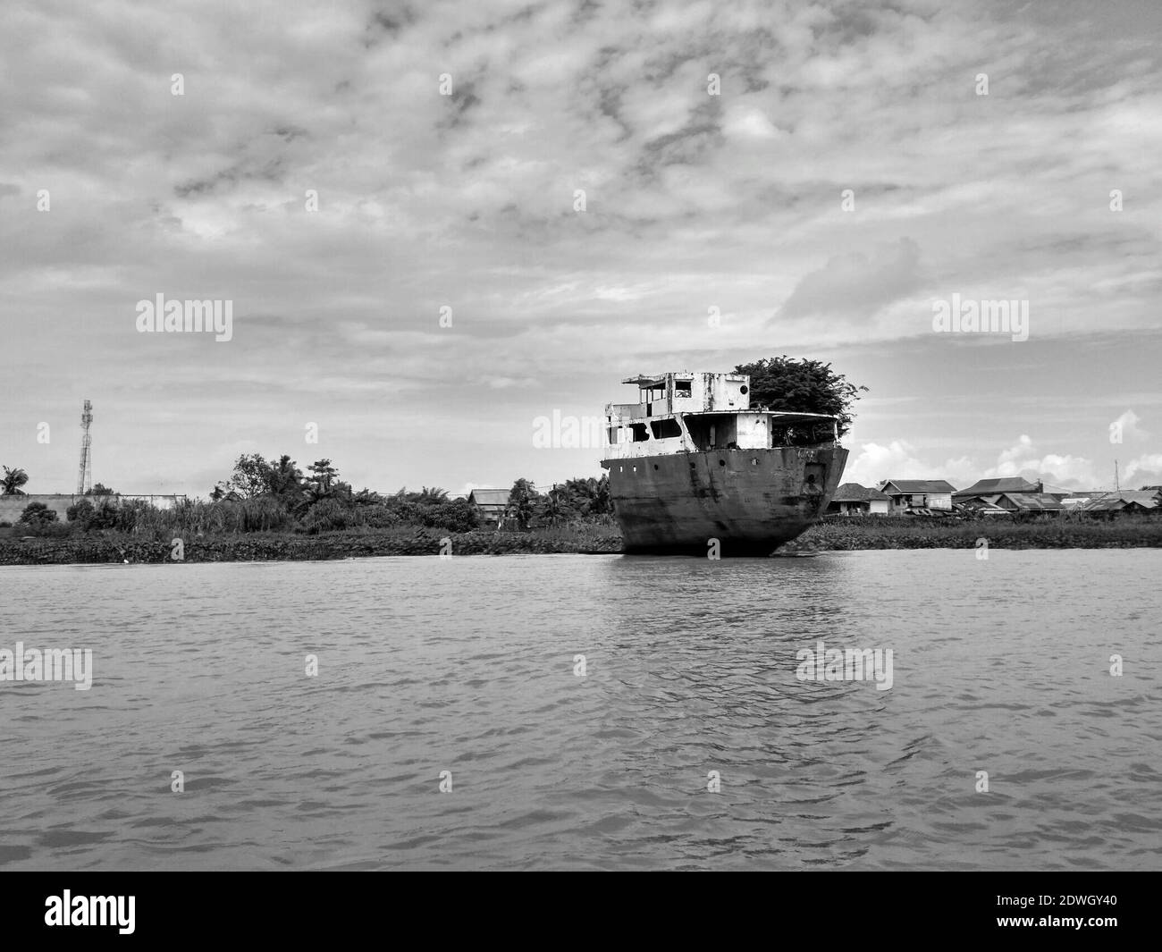 Vessel Damaged High Resolution Stock Photography and Images - Alamy