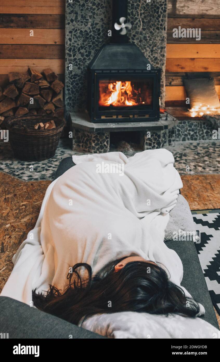 Sleep fire christmas woman hi-res stock photography and images - Alamy