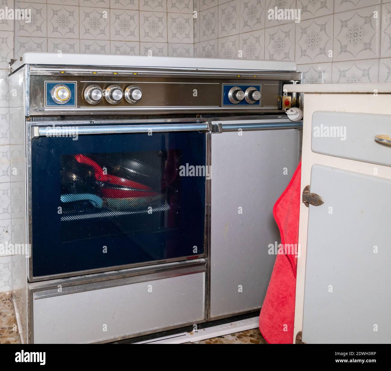 1970s oven hi-res stock photography and images - Alamy