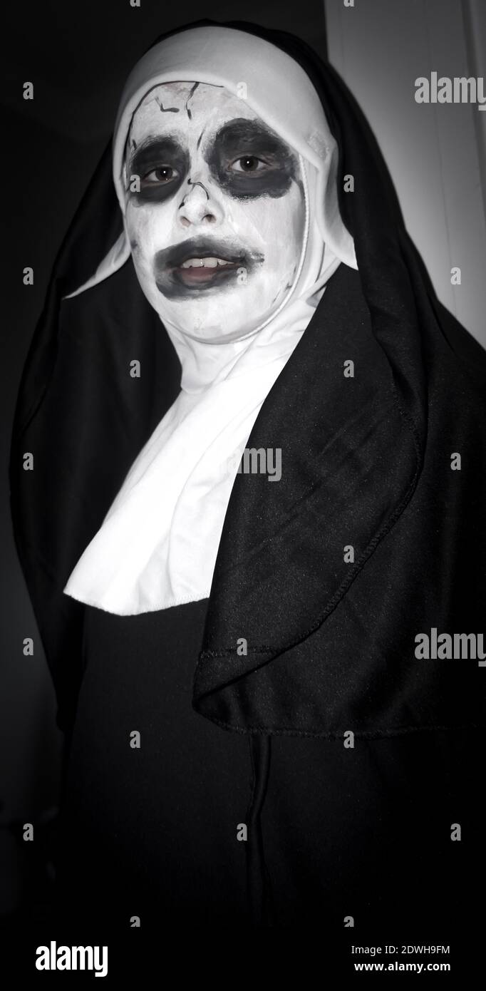 Child Nun Costume High Resolution Stock Photography and Images - Alamy