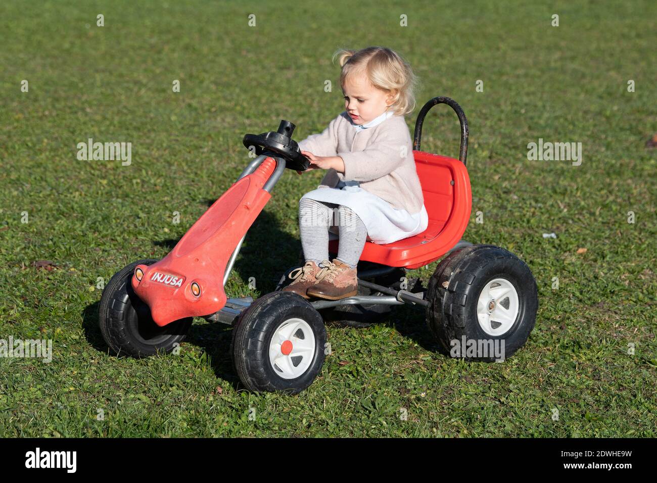 Exclusive - Princess Jacinthe of France. Photo session of the family of ...