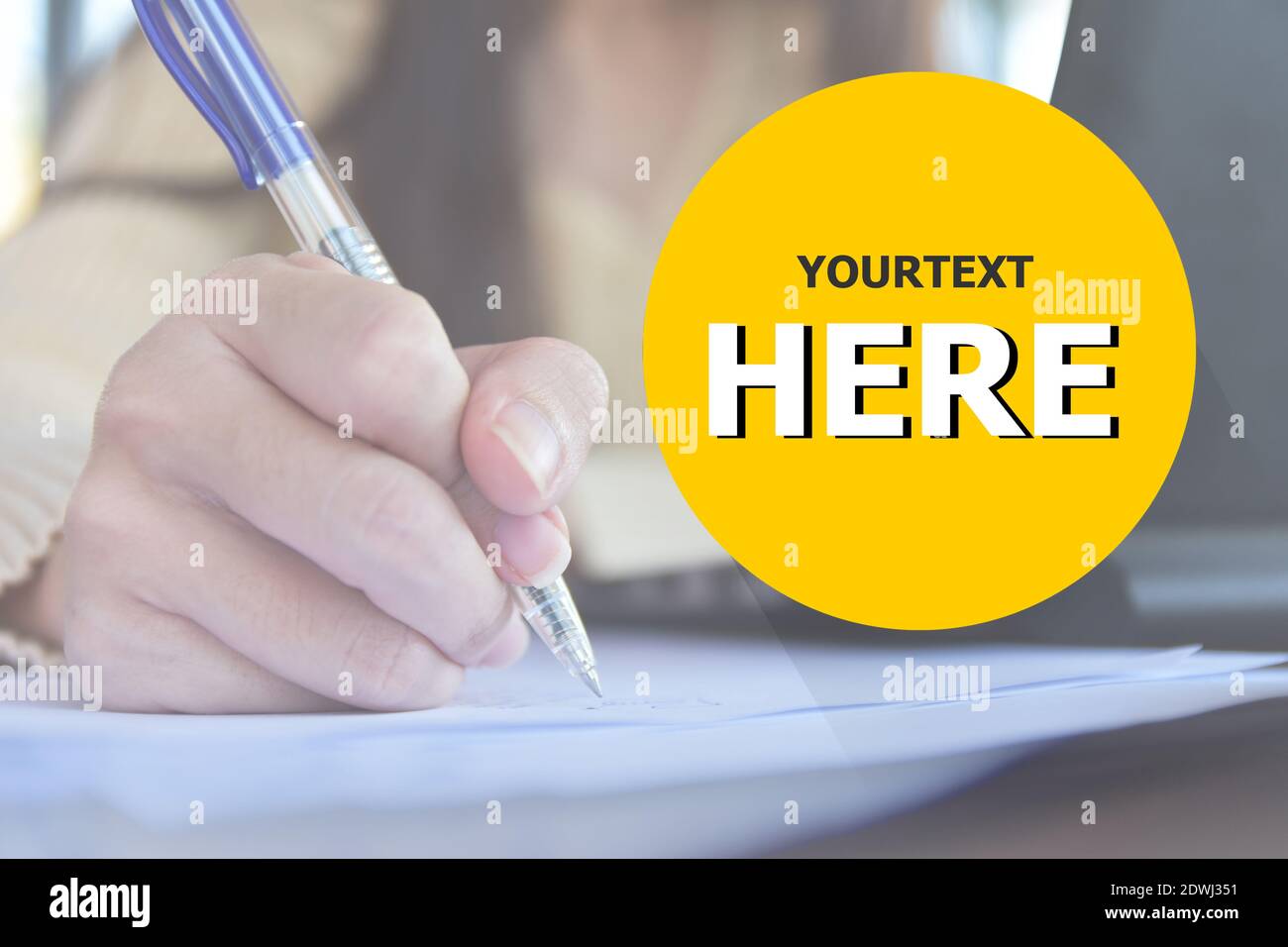 Modern woman magazine cover hi-res stock photography and images - Alamy