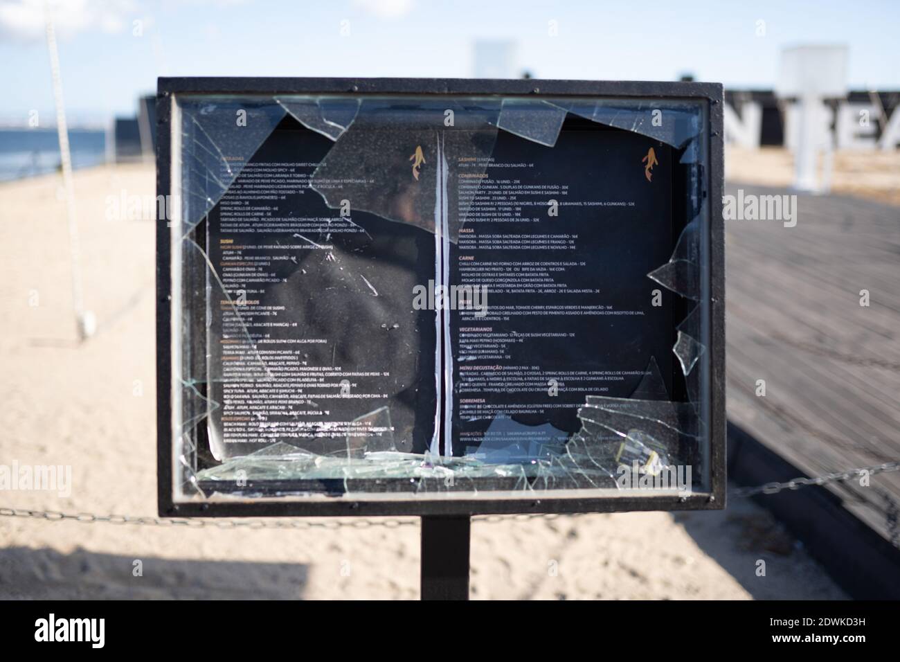 Broken menu during COVID Stock Photo - Alamy