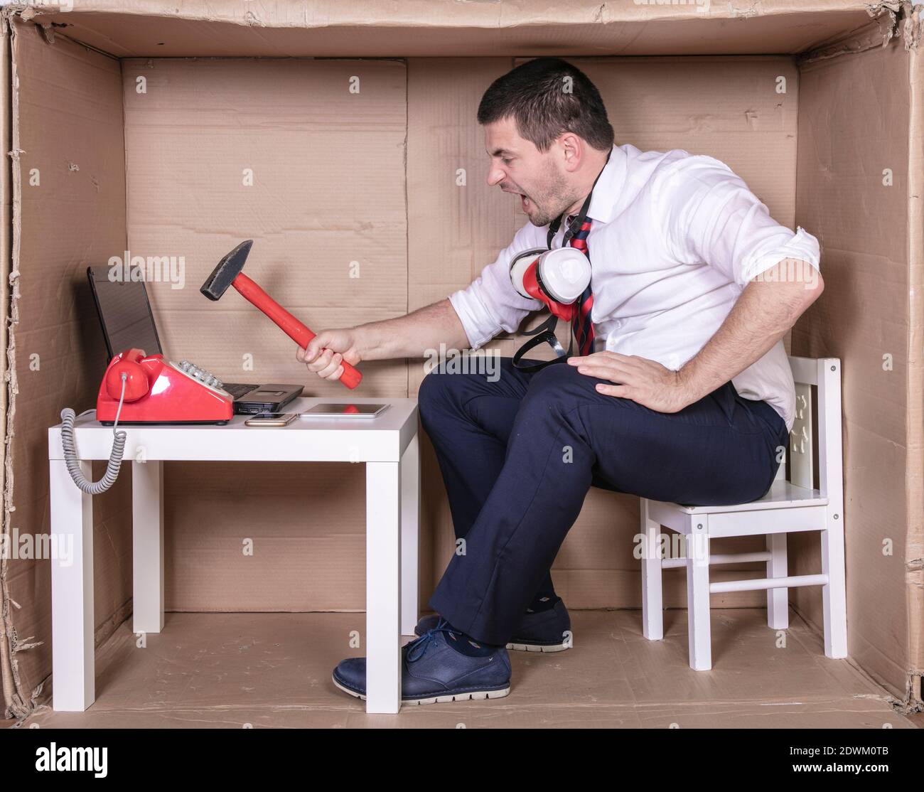 Present a breakdown hi-res stock photography and images - Alamy