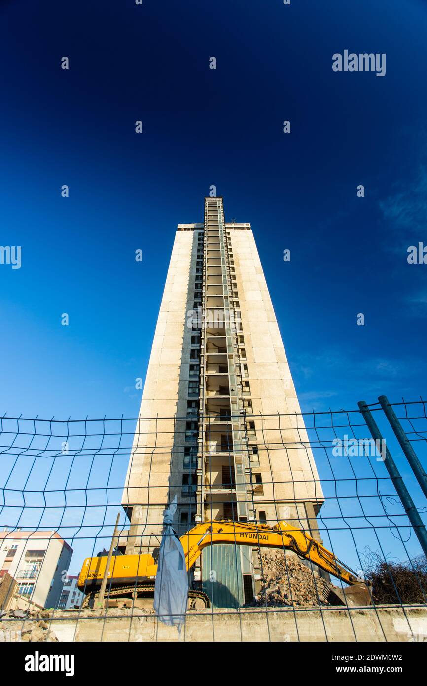 PECS - DECEMBER 10 : Demolishing the 25 floor building on 10 December ...