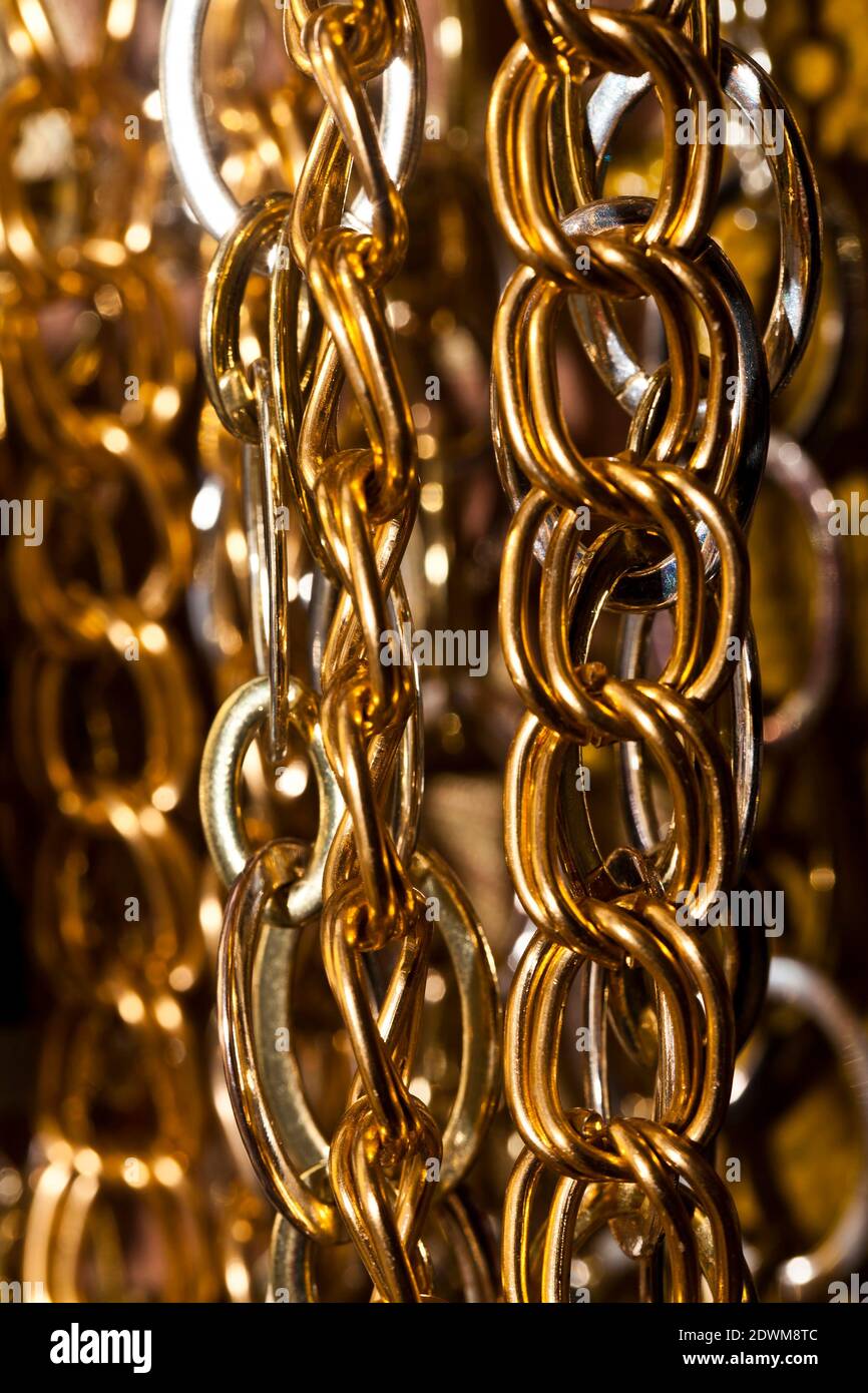 Gold chain detail hi-res stock photography and images - Alamy