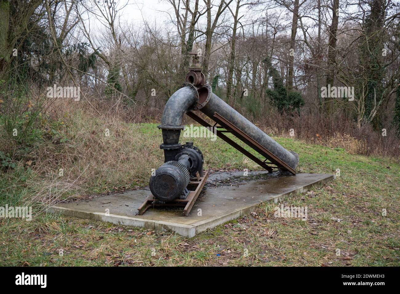 Dry mechanism hi-res stock photography and images - Alamy
