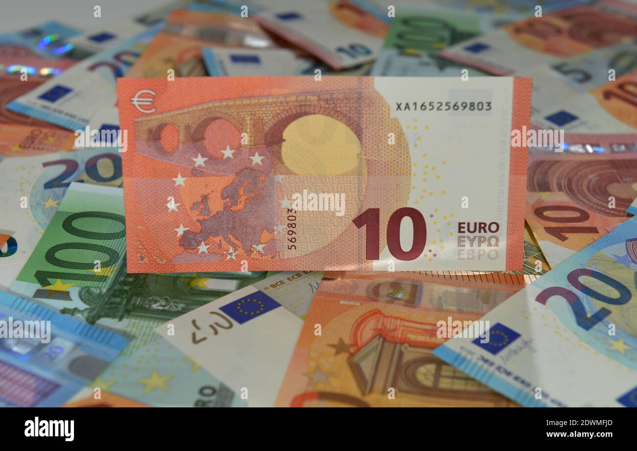Euroscheine euromünze hi-res stock photography and images - Alamy
