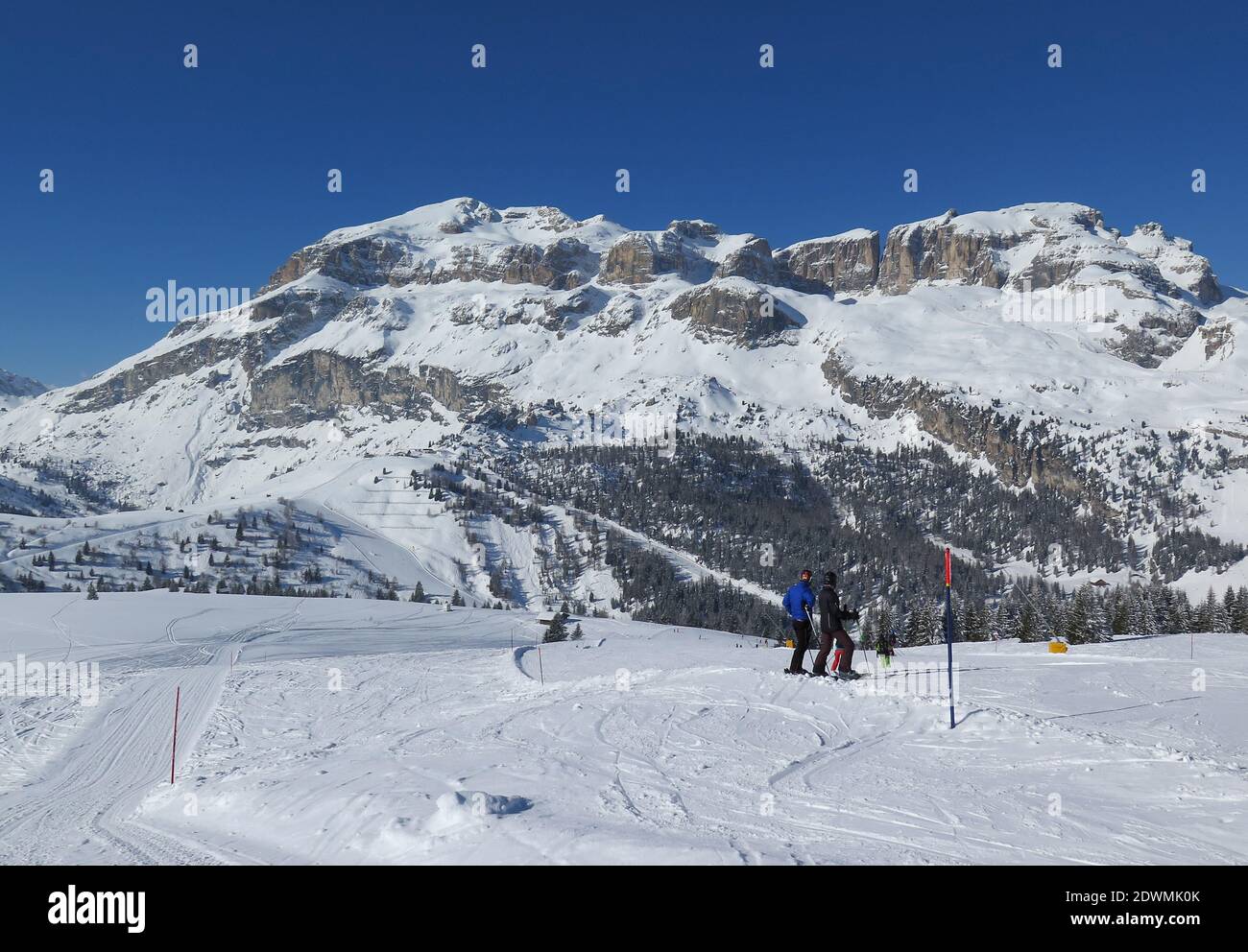 Skipiste menschen hi-res stock photography and images - Alamy