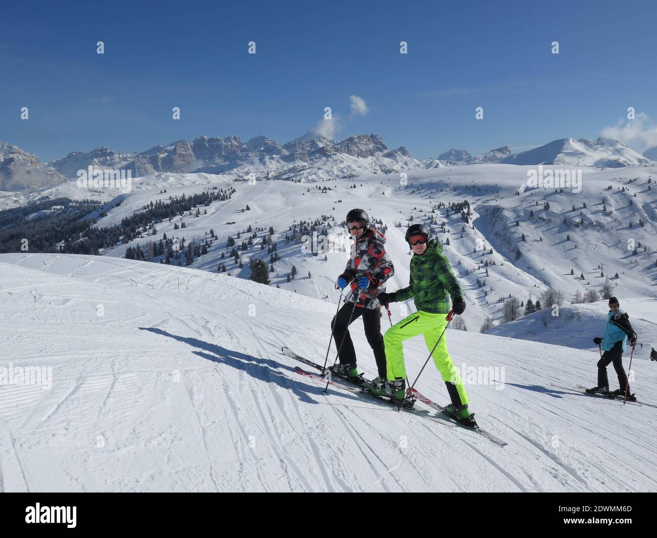 Skipiste berge alpen berg hi-res stock photography and images - Alamy