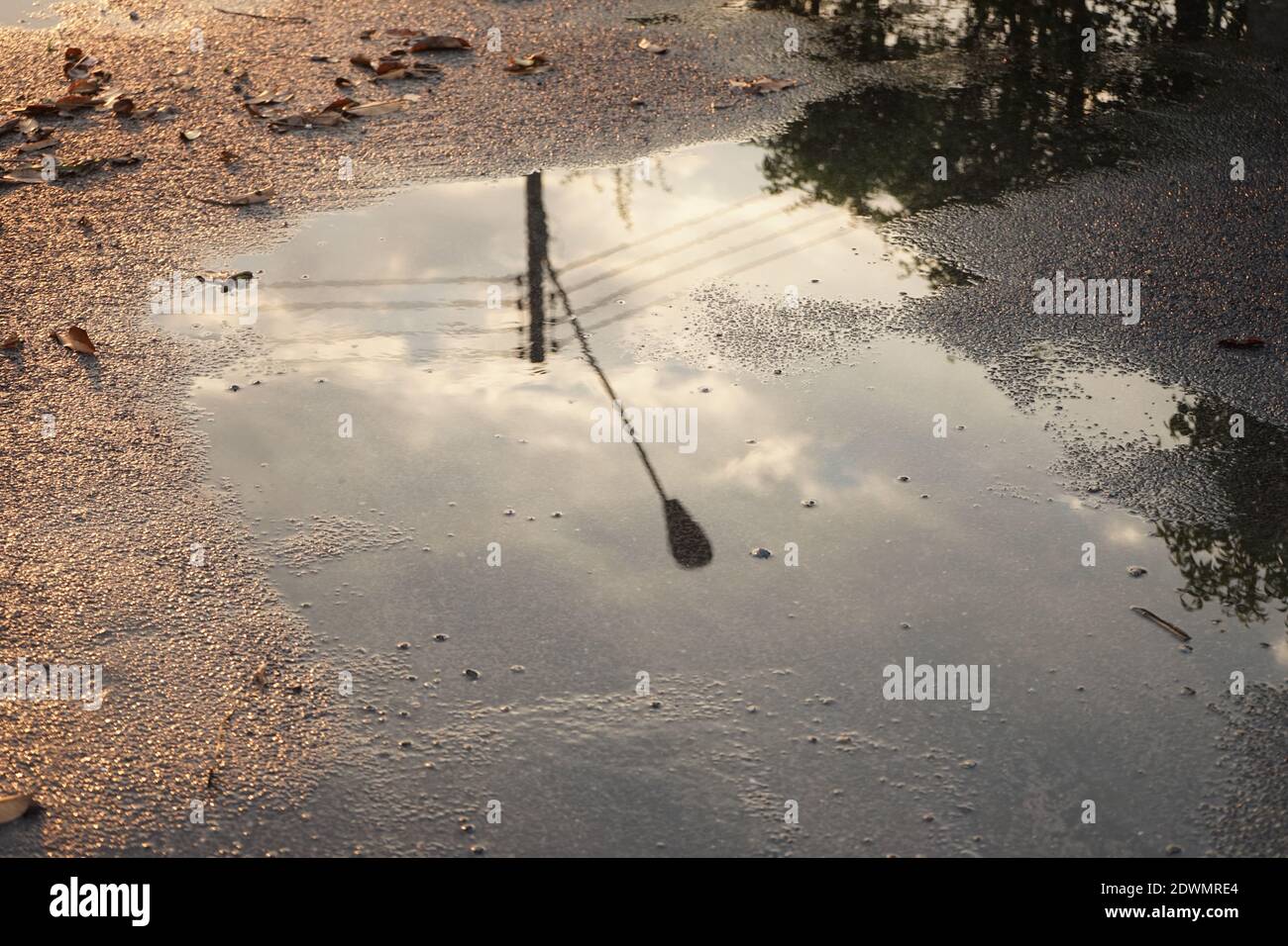 Puddle beach rain hi-res stock photography and images - Alamy
