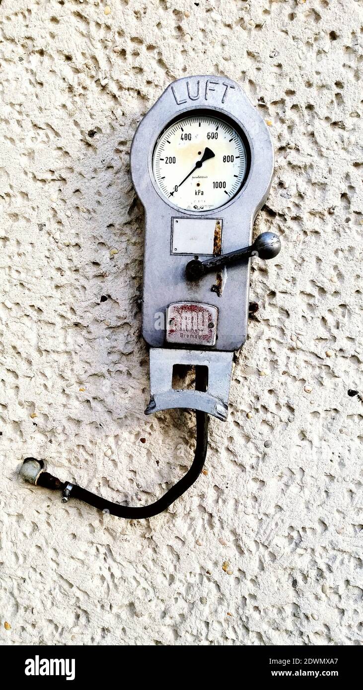 Electricity meter gauge hi-res stock photography and images - Alamy