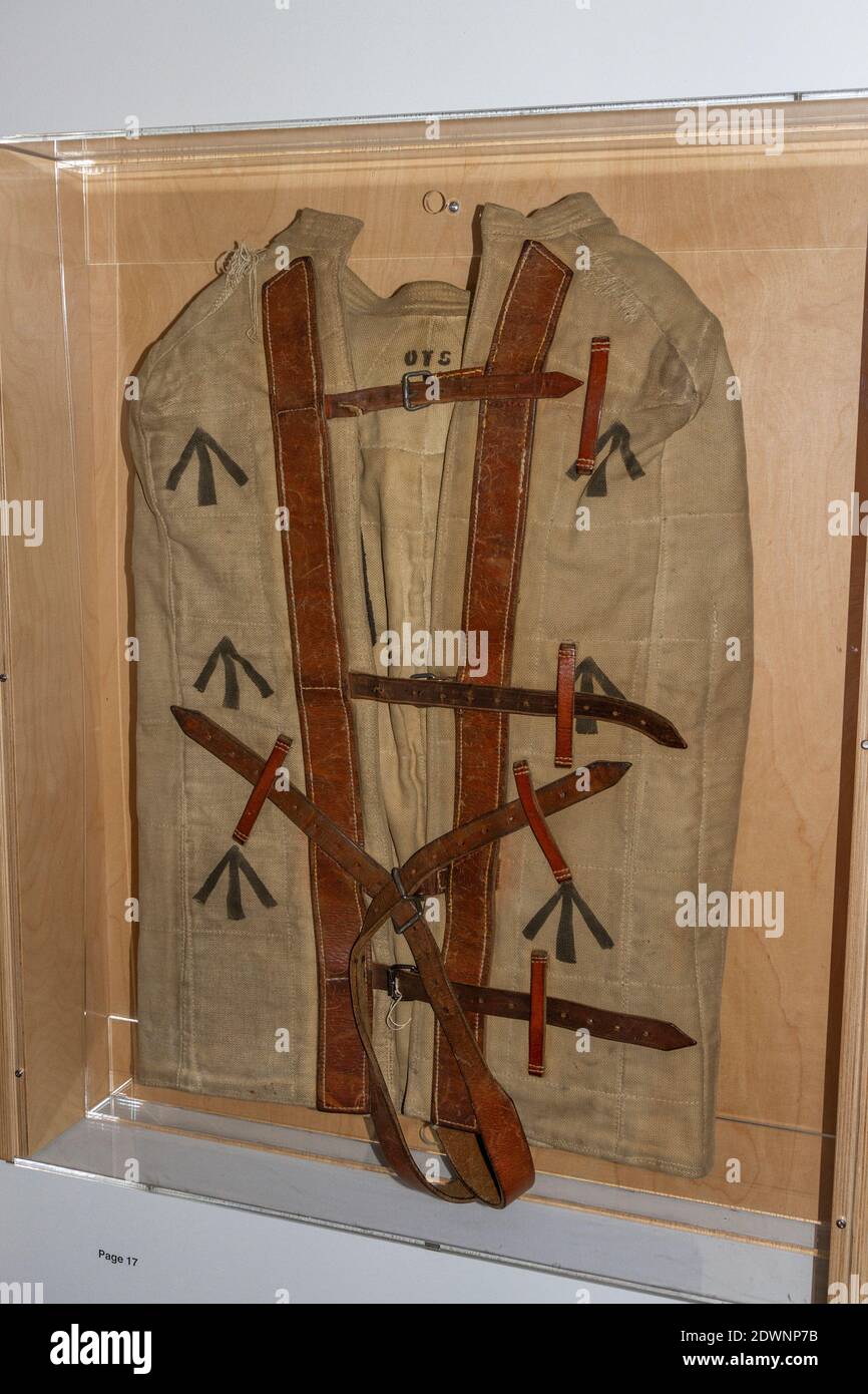 Straight jacket hi-res stock photography and images - Alamy