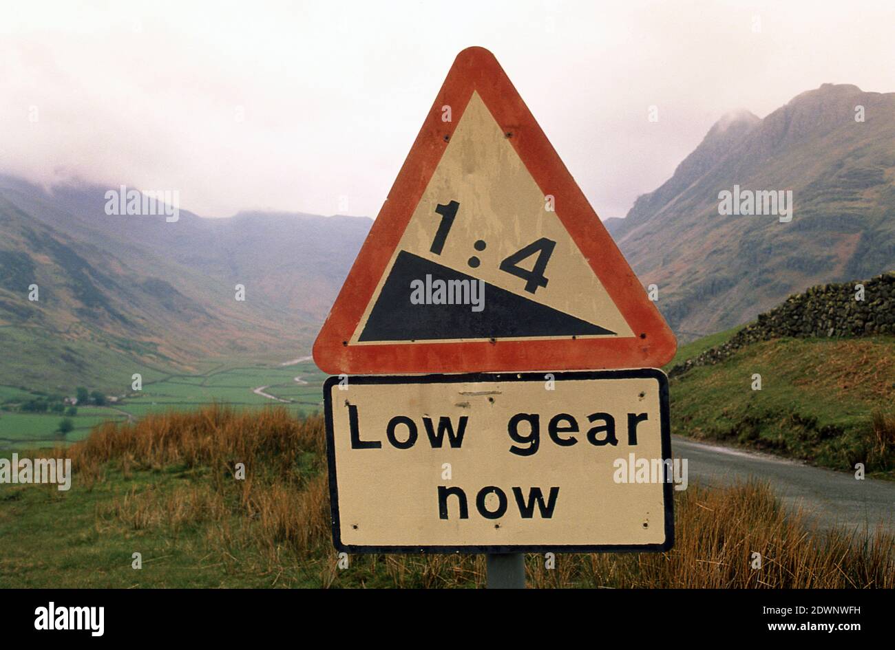 Steep Hill warning sign in the lake District of England Stock Photo - Alamy