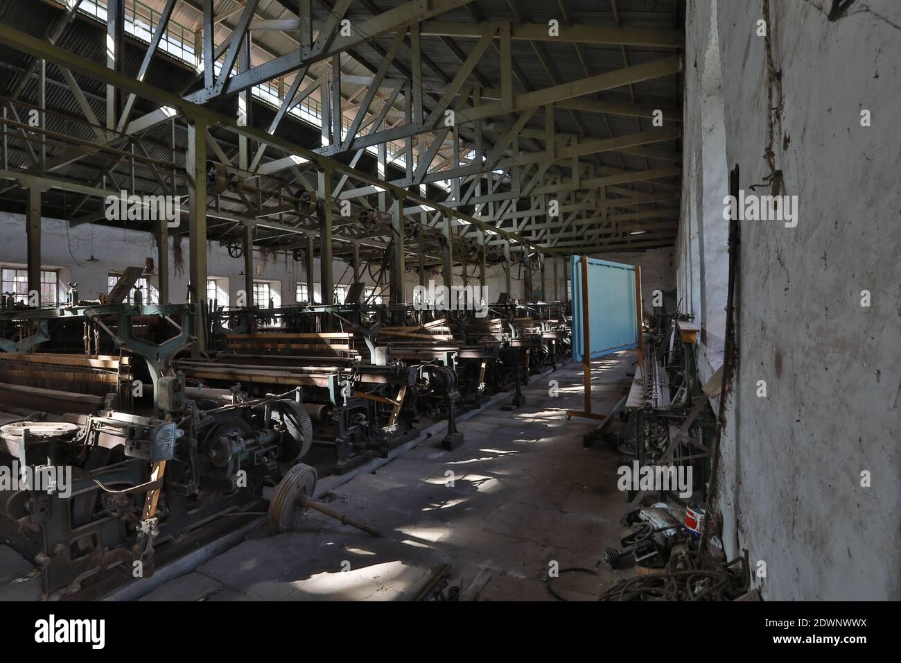Run down factory south america hi-res stock photography and images - Alamy