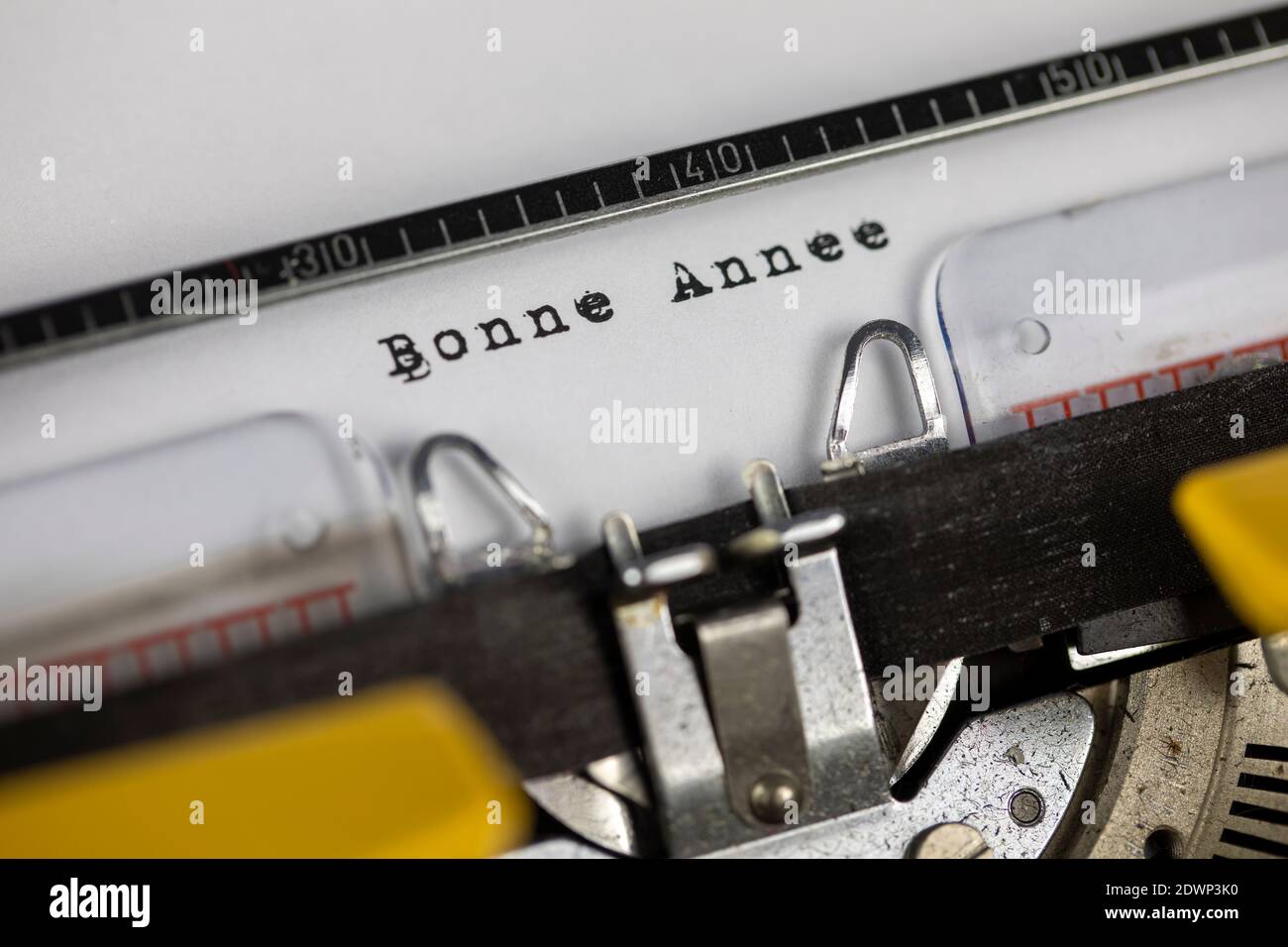 Bonne année (Happy New Year) written on an old typewriter Stock Photo ...