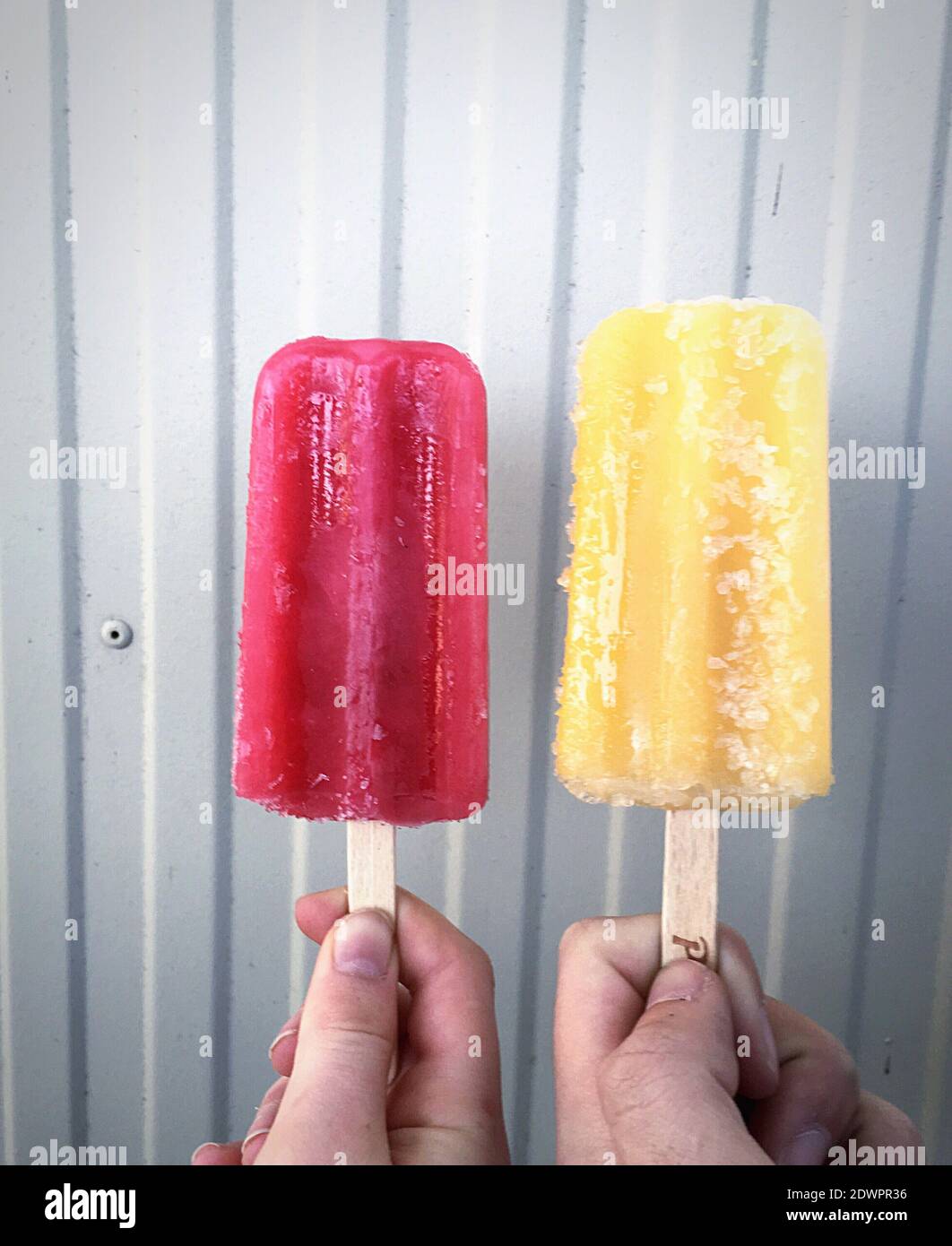 Colored ice blocks hi-res stock photography and images - Alamy