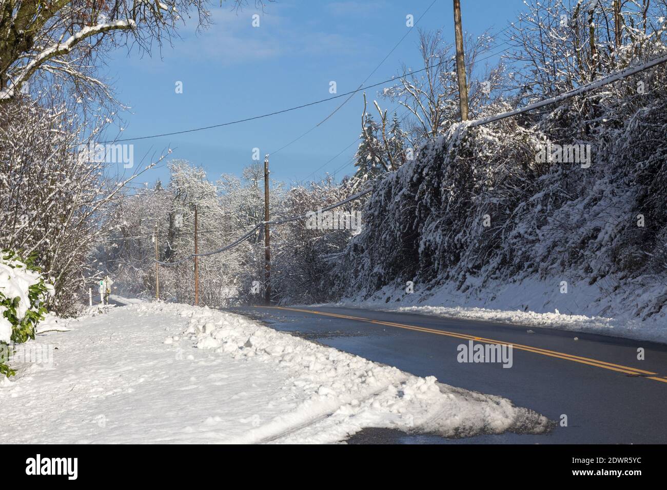 Beautiful roads hi-res stock photography and images - Alamy