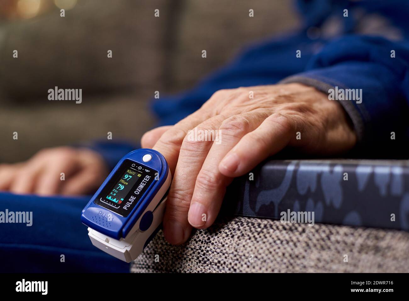 Pulse oximeter couch hi-res stock photography and images - Alamy