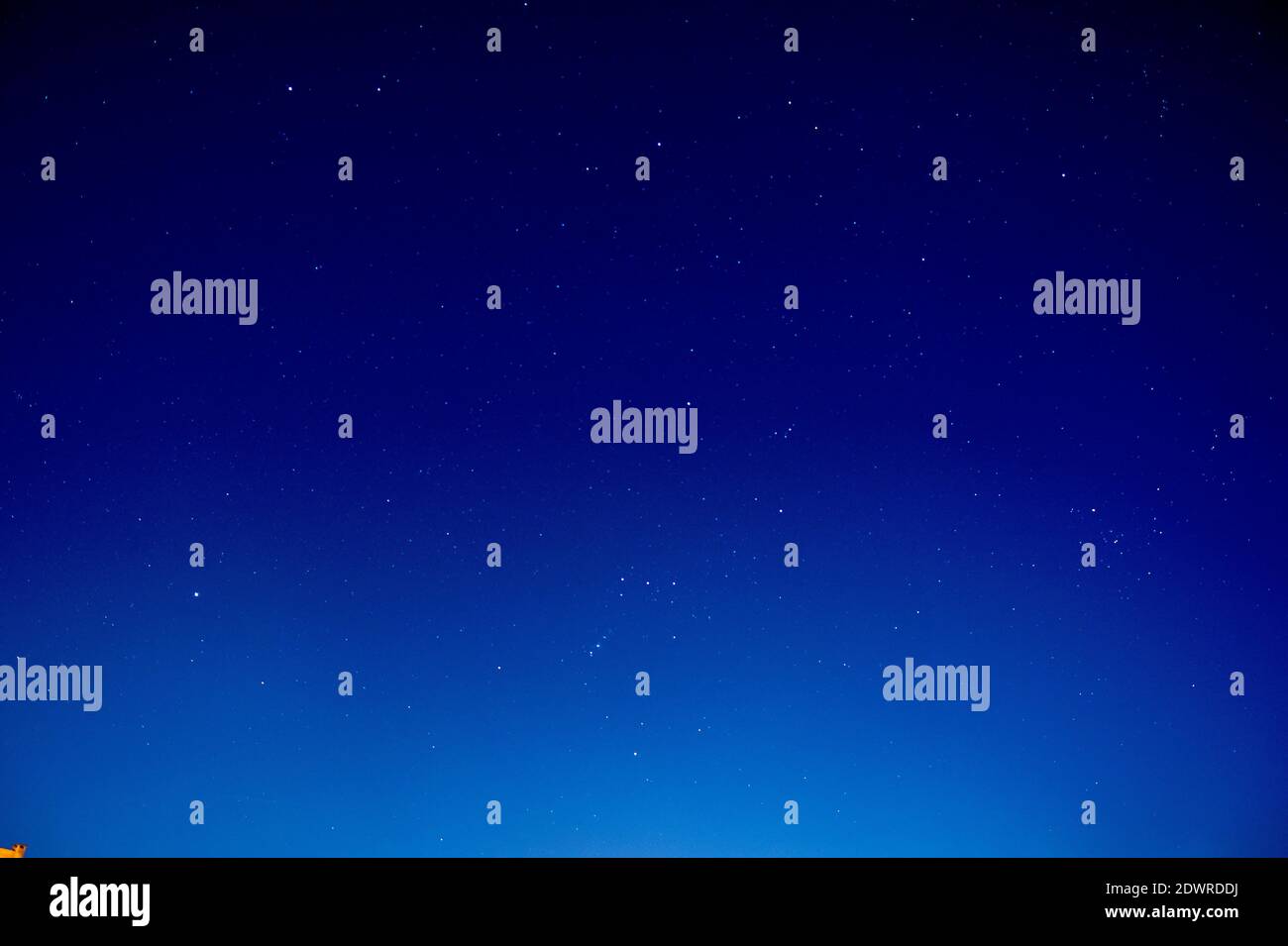 Dark blue night sky hi-res stock photography and images - Alamy