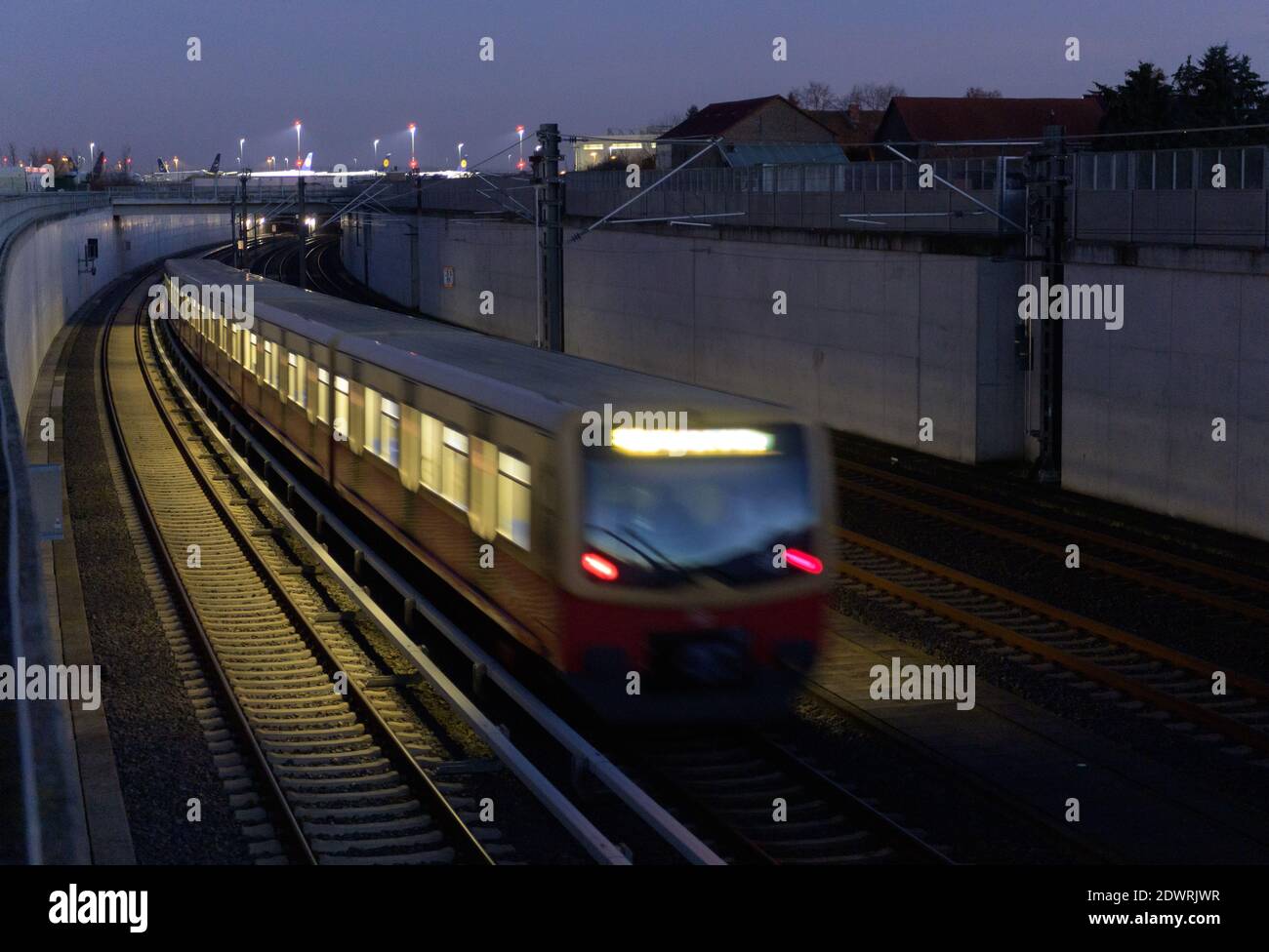 S bahn s9 hi-res stock photography and images - Alamy