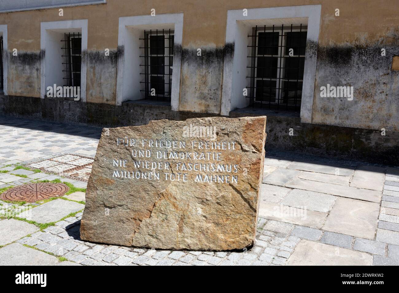 Adolf hitler house braunau am inn hi-res stock photography and images ...