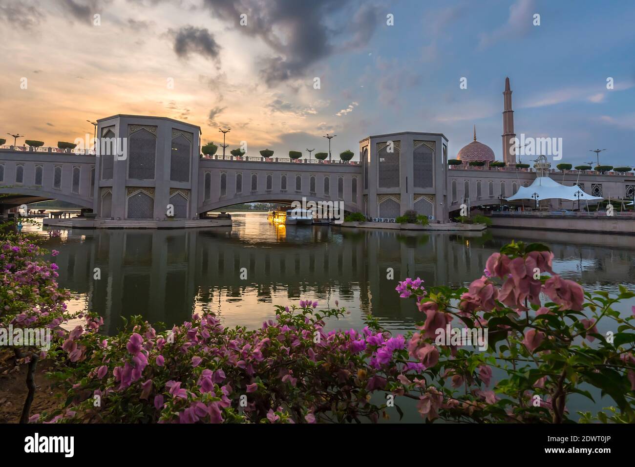 Sunset view of putrajaya hi-res stock photography and images - Alamy